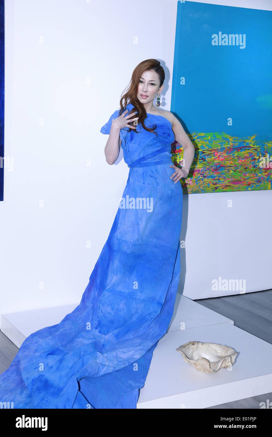 Landy wen hi-res stock photography and images - Alamy