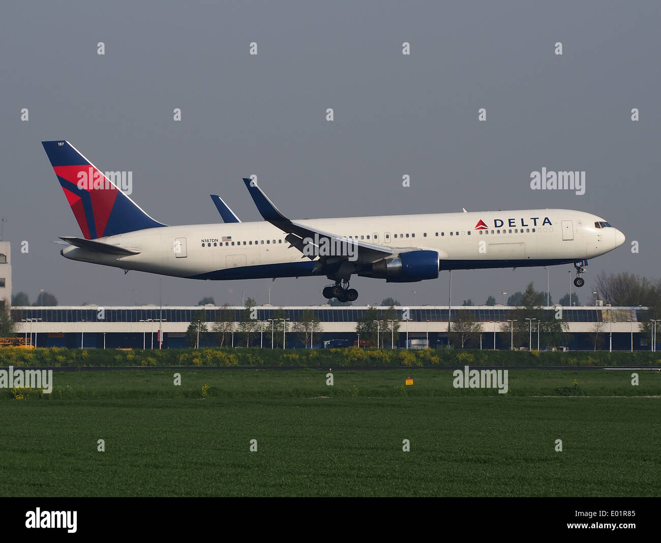 Boeing 767 332 er hi-res stock photography and images - Alamy