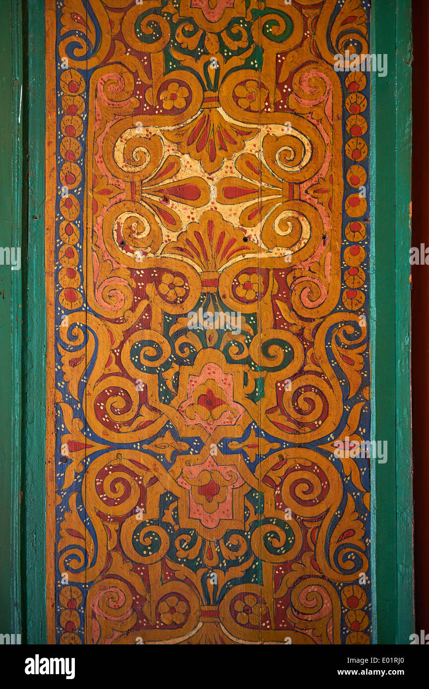 Berber arabesque wood painted panel.The Petite Court, Bahia Palace ...