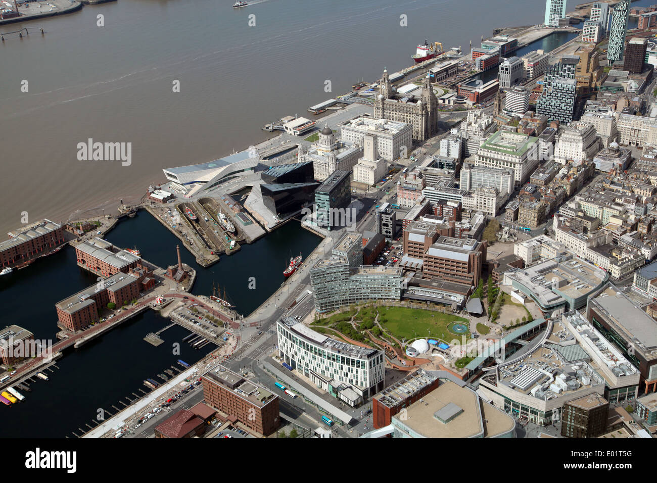 Liverpool mersey waterfront hi-res stock photography and images - Alamy