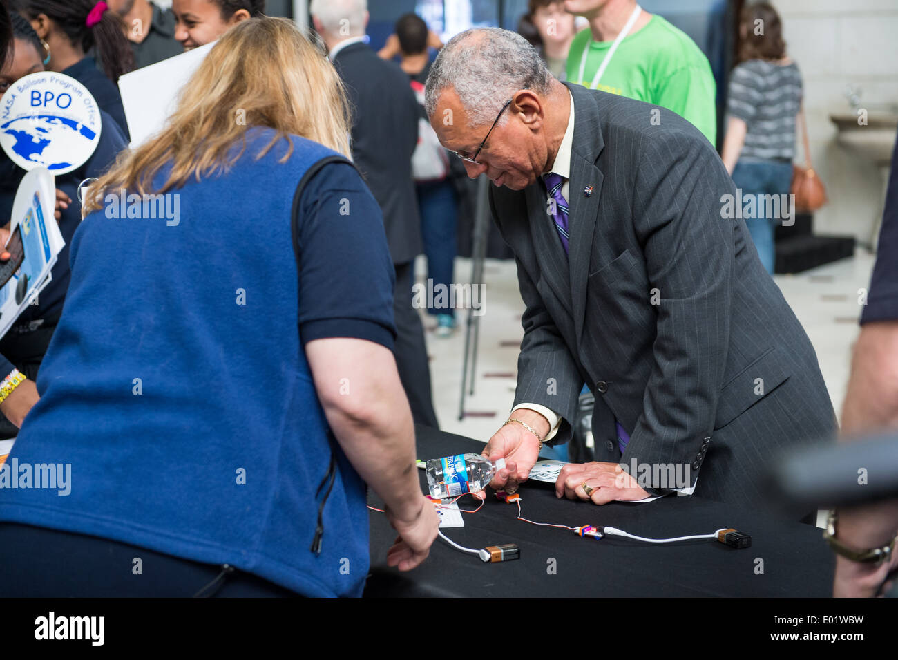 Climate change exhibits hi-res stock photography and images - Alamy