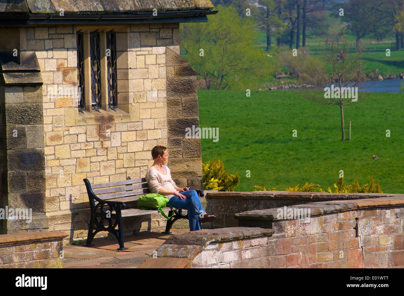 Smoking bench hi-res stock photography and images - Alamy
