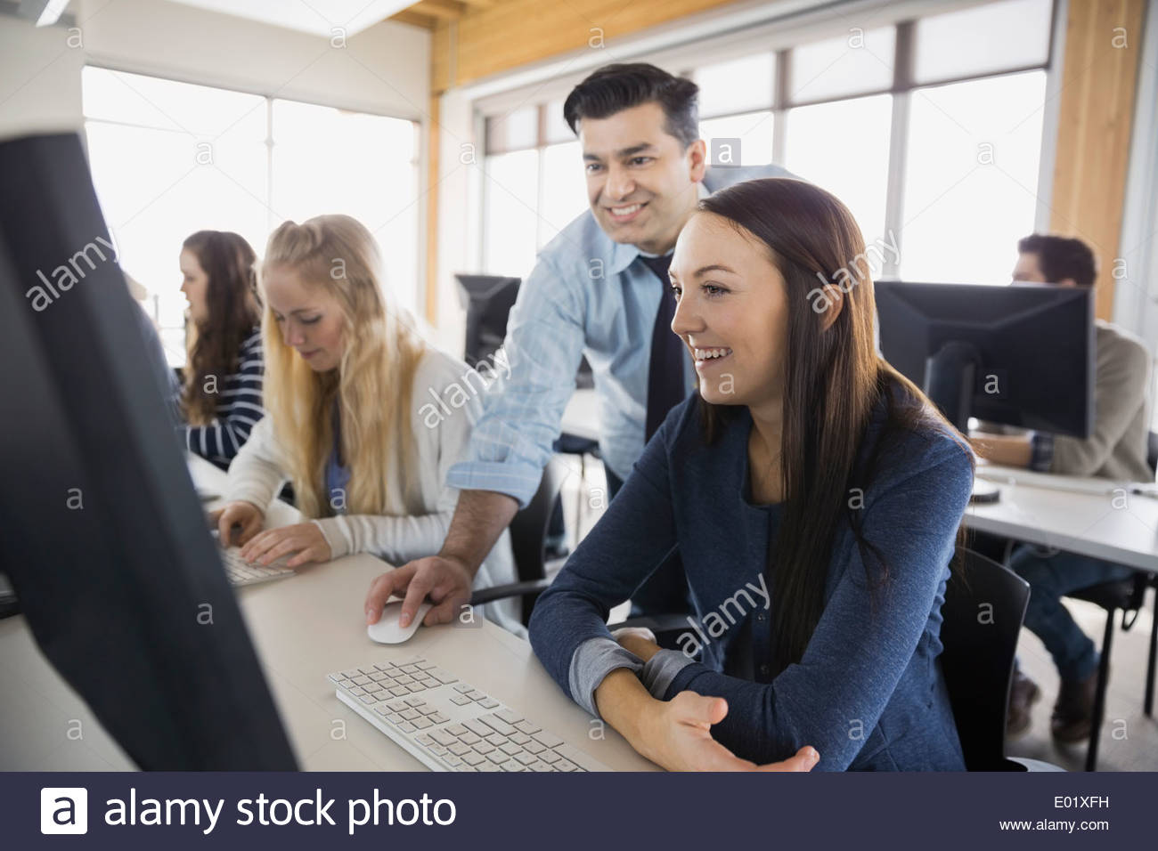 Indian girl computer school hi-res stock photography and images - Alamy