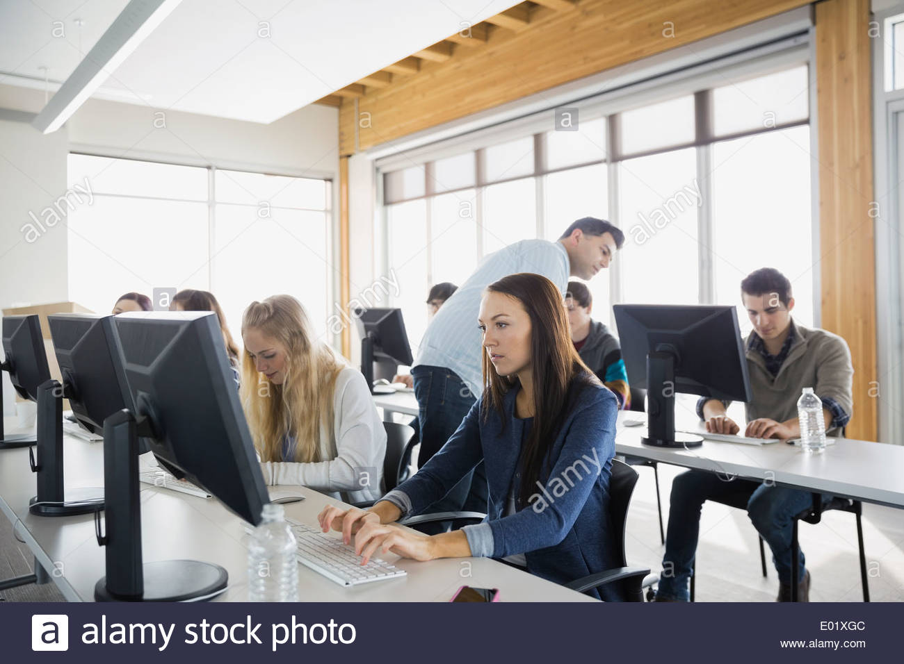 Students in computer lab hi-res stock photography and images - Alamy Students in computer lab hi-res stock photography and images - Alamy