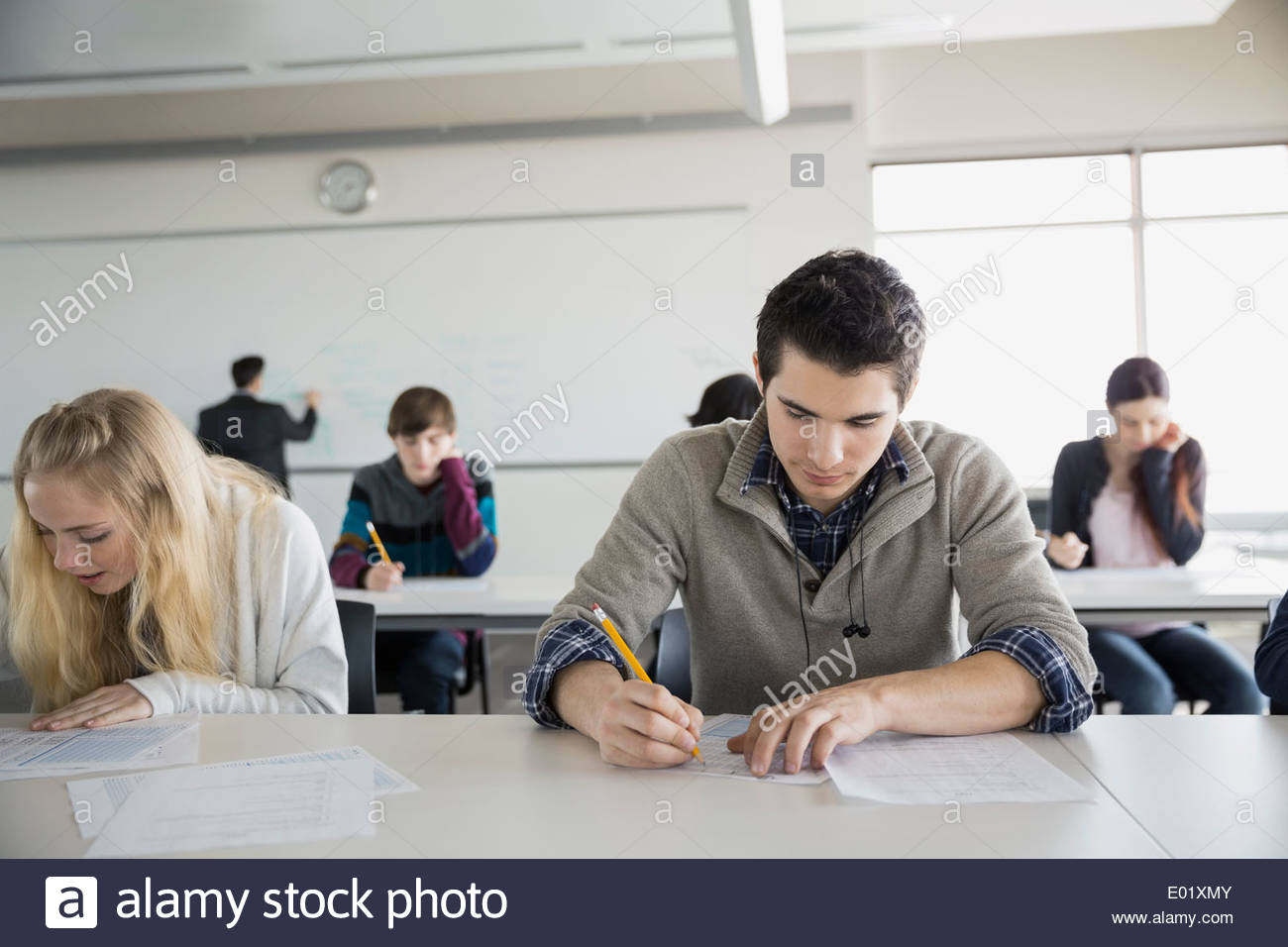 Teacher school boy test hi-res stock photography and images - Alamy