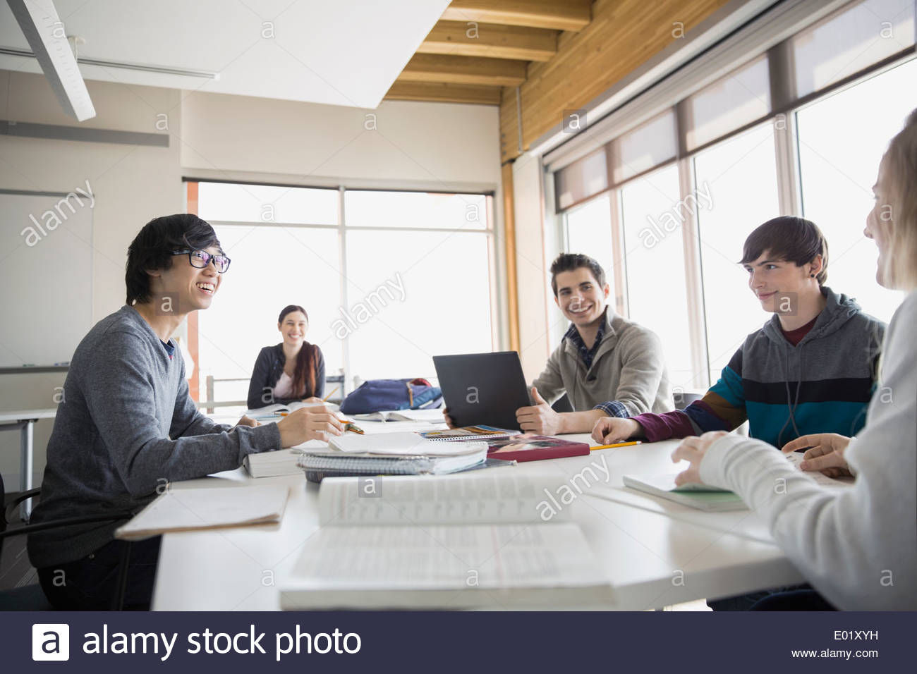 High school students study table hi-res stock photography and images ...