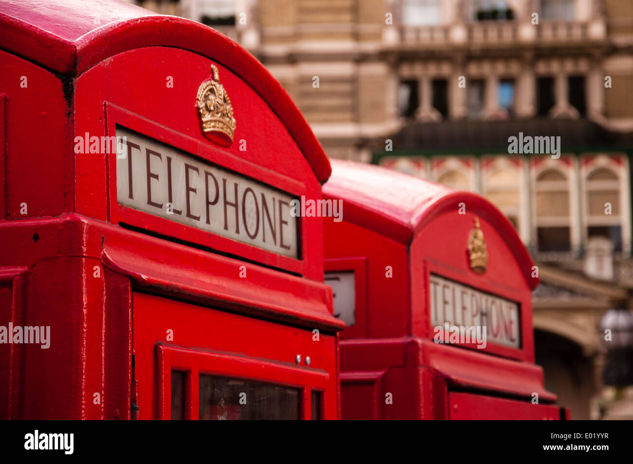 typical red tlephone booths in london Stock Photo - Alamy