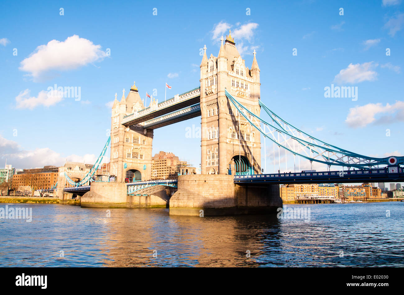 London bridge tower hi-res stock photography and images - Alamy