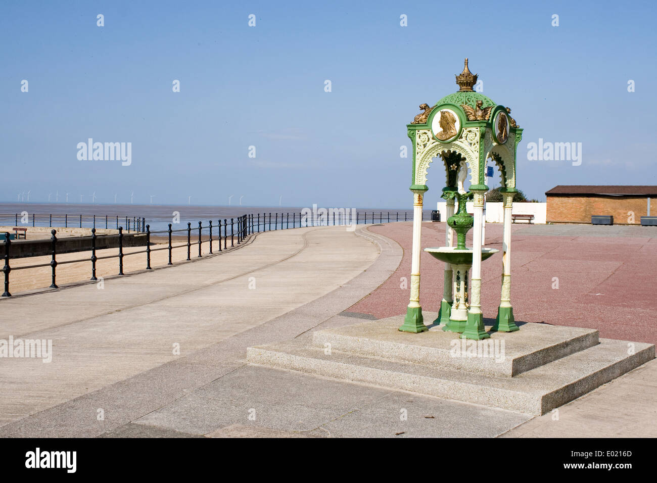 Hoylake promenade hi-res stock photography and images - Alamy