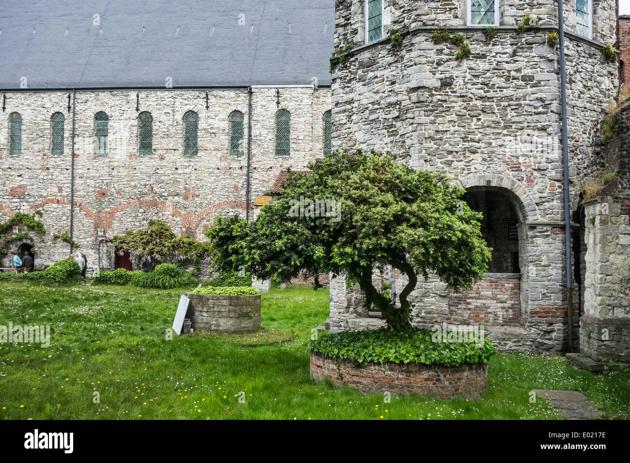 12th-century lavatorium at the Sint-Baafsabdij / St Bavo’s Abbey, Ghent ...