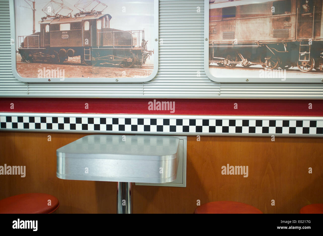 Cafe pictures hi-res stock photography and images - Alamy