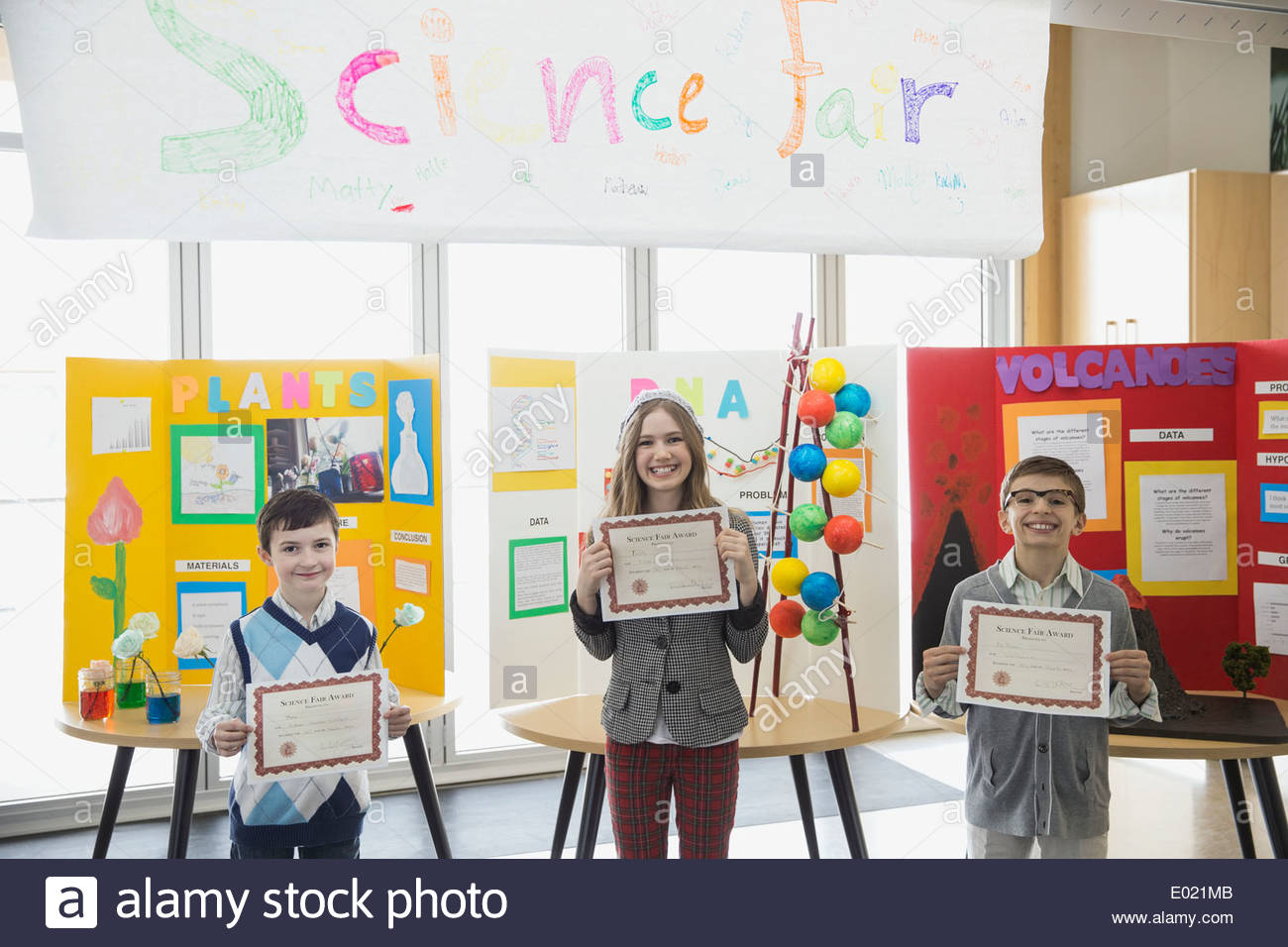 Student showing awards classroom hi-res stock photography and images ...
