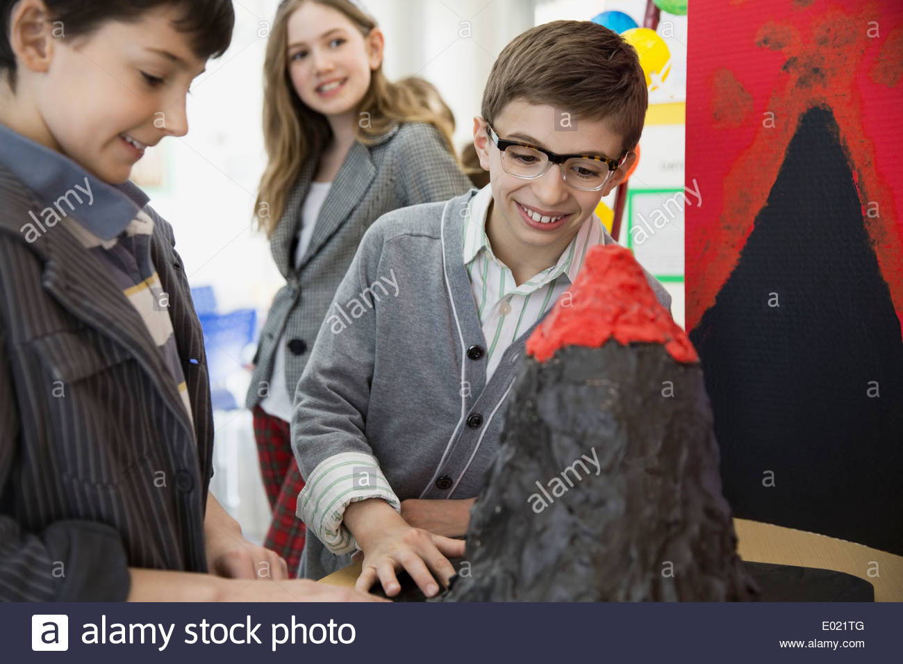 Elementary school project hi-res stock photography and images - Alamy