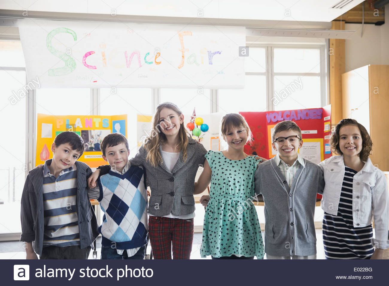 Elementary students science hi-res stock photography and images - Alamy