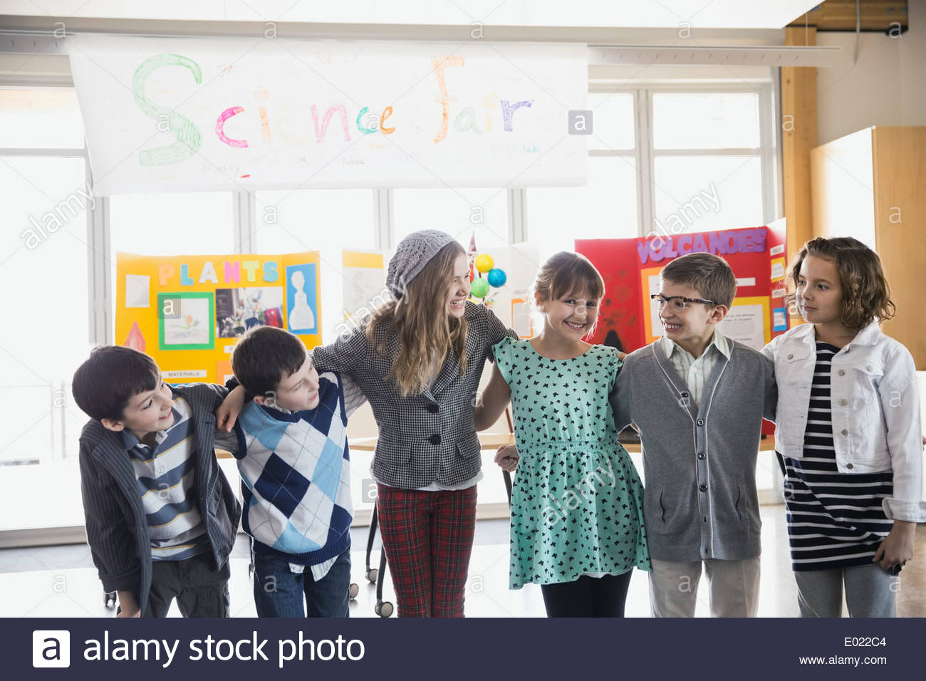 Elementary students science hi-res stock photography and images - Alamy