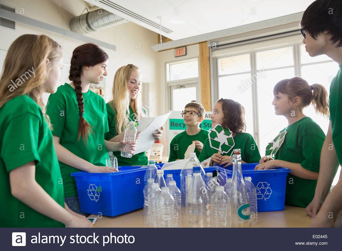 Presentation school recycling hi-res stock photography and images - Alamy