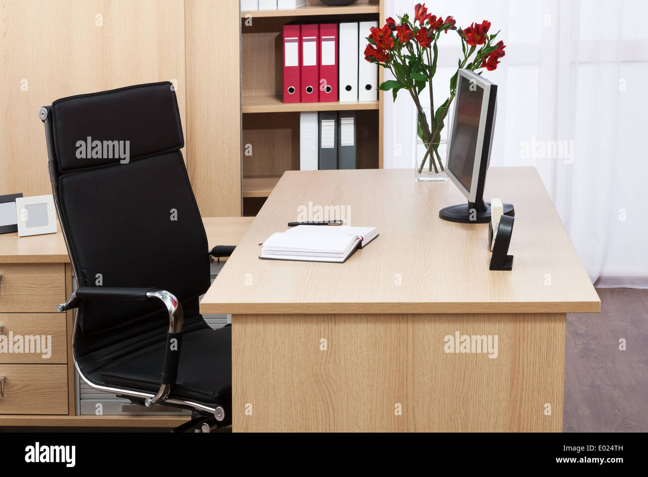 monitor on a desk in a modern office Stock Photo - Alamy