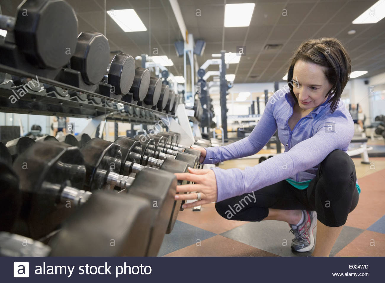 Dumbbell rack hi-res stock photography and images - Alamy