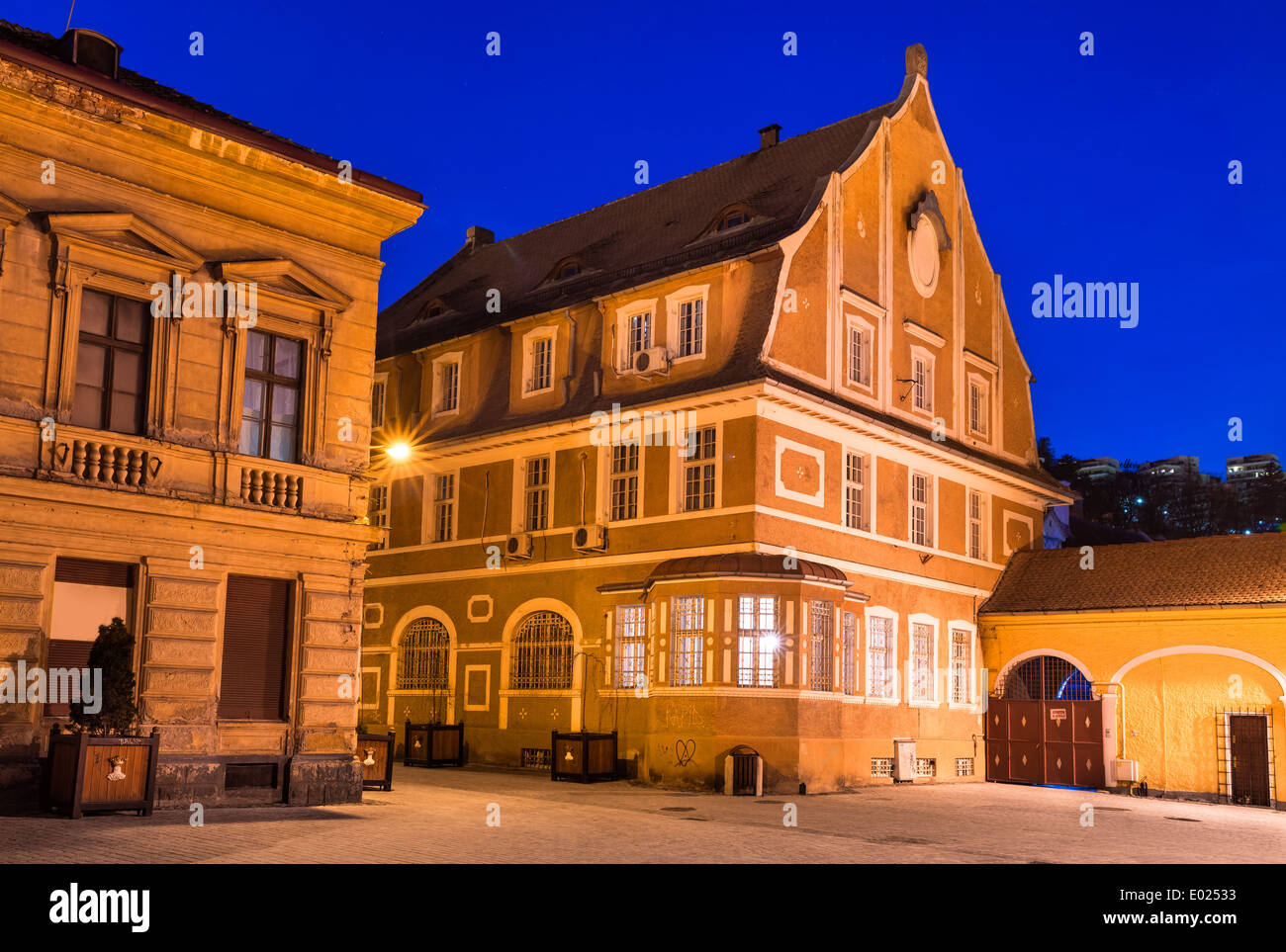 Brasov, Romania. Saxon medieval architecture in twilight view ...