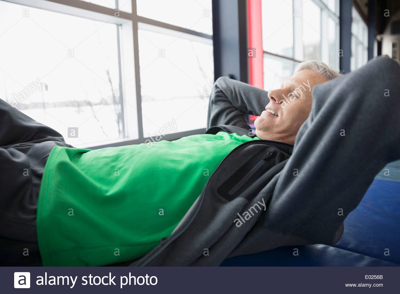 Side view sit hi-res stock photography and images - Alamy