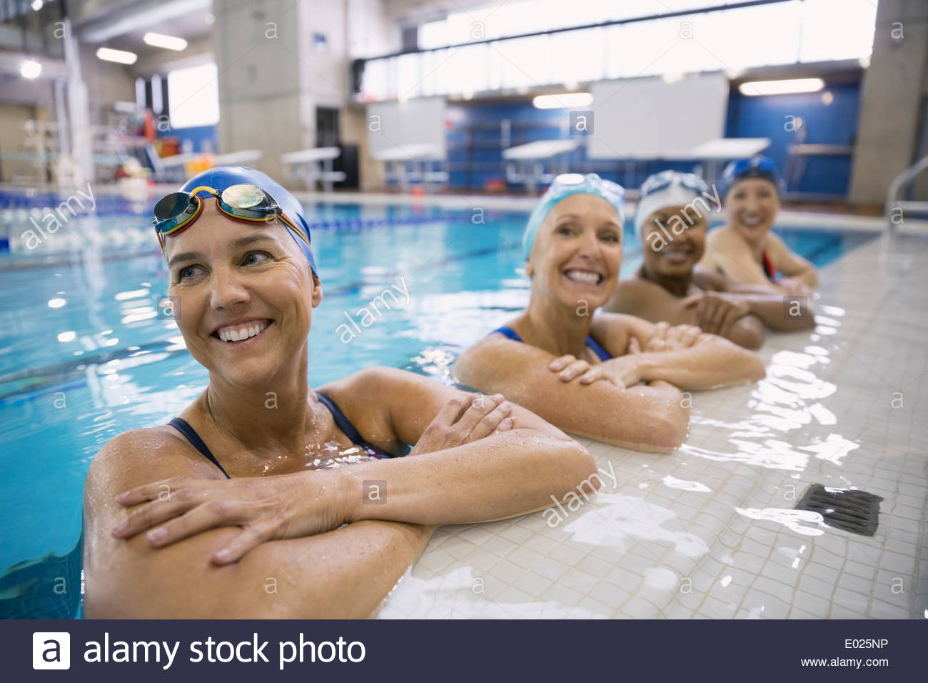 Women in the swimming pool hi-res stock photography and images - Alamy