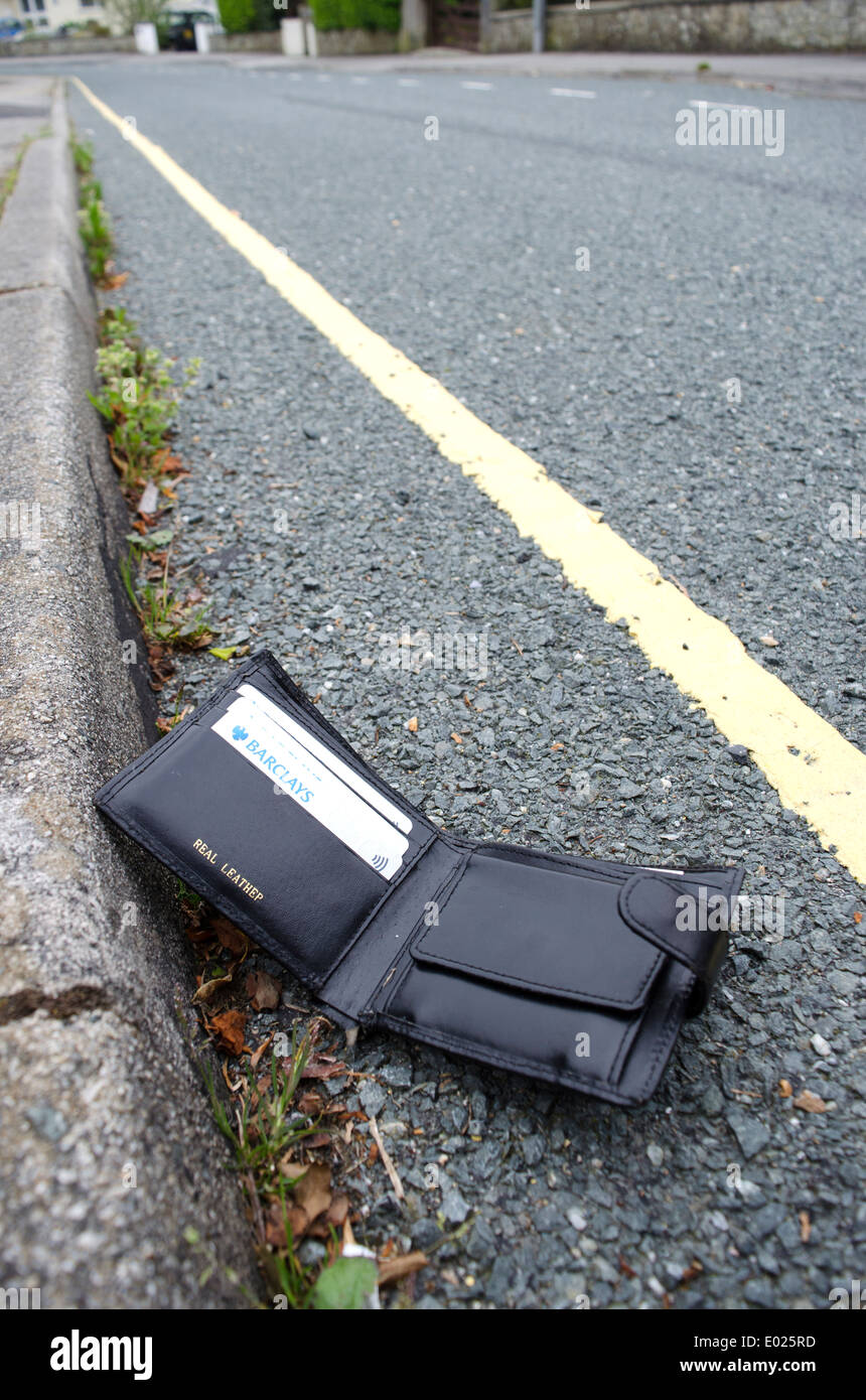 By the side of a road hi-res stock photography and images - Alamy