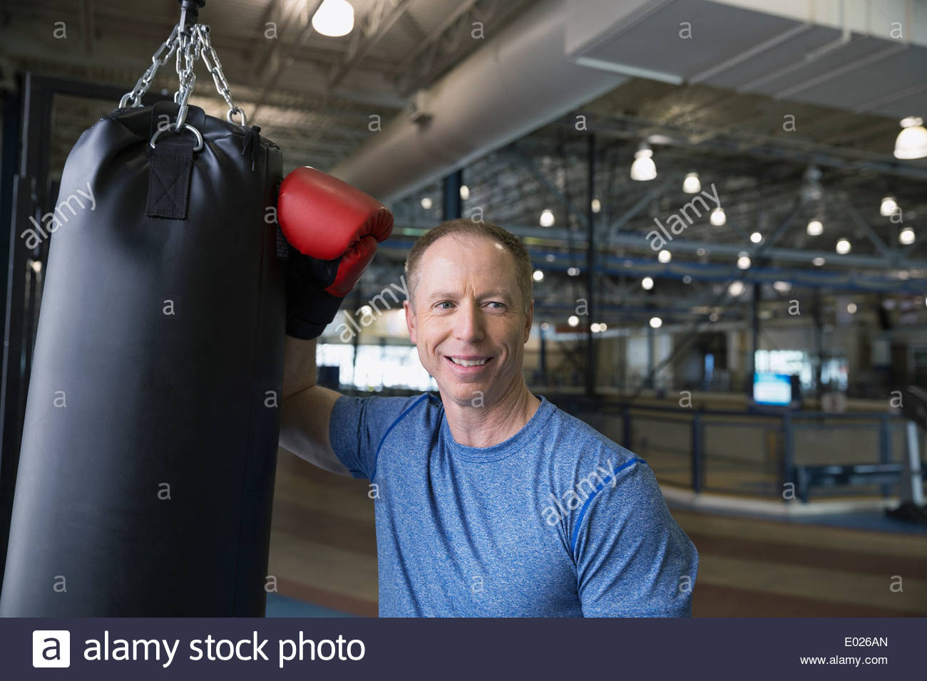 Man boxing gym hi-res stock photography and images - Alamy