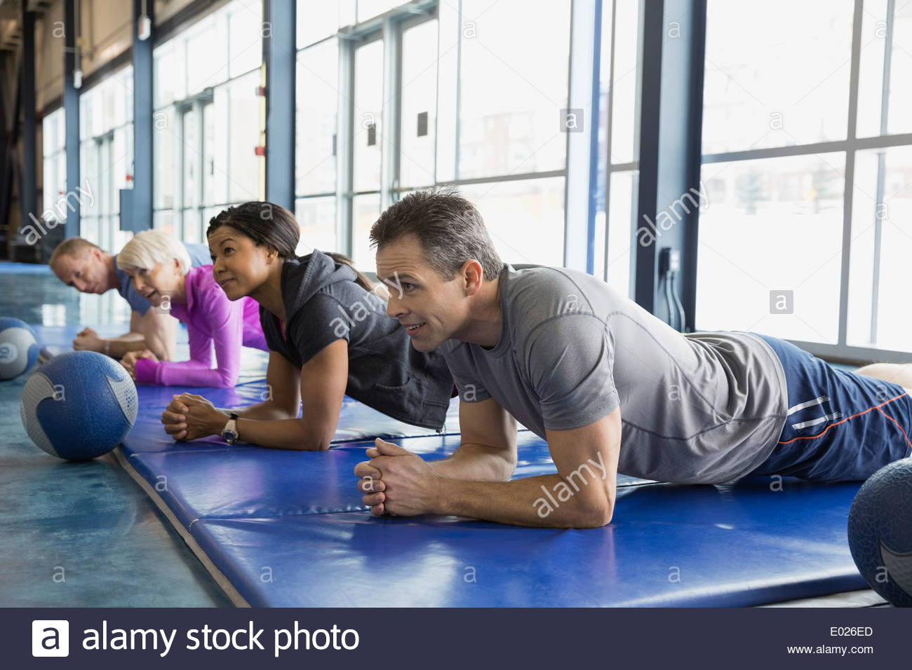 Gym exercise balance hi-res stock photography and images - Alamy