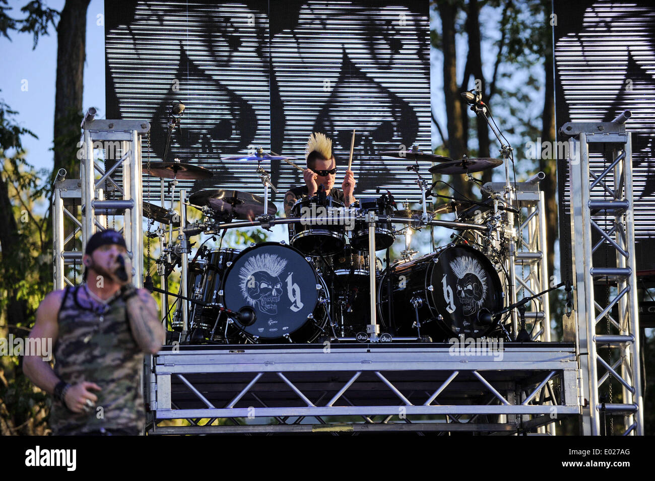 Country and western drummer hi-res stock photography and images - Alamy