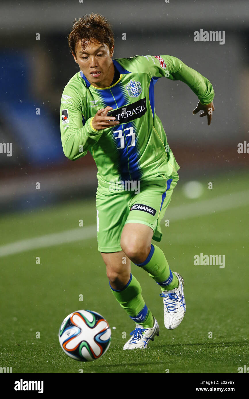 Shonan BMW Stadium Hiratsuka, Kanagawa, Japan. 29th Apr, 2014. Seiya ...