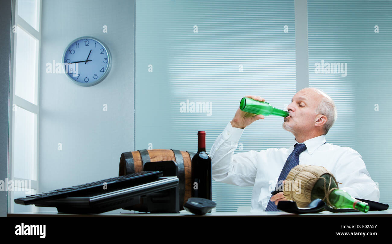 Alcohol mess beer hi-res stock photography and images - Alamy