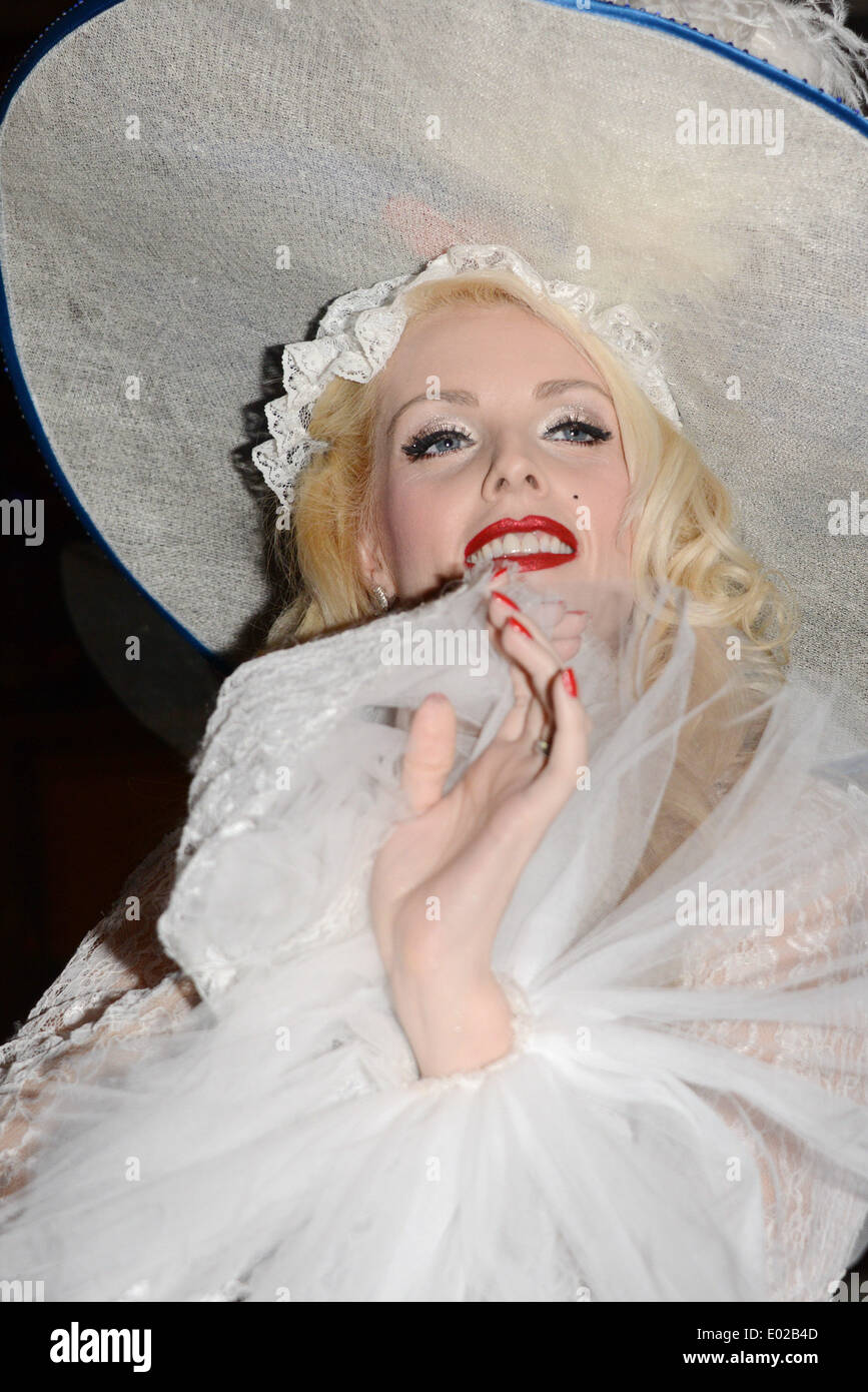 London England, 29th April 14 : Isabella Bliss performs Burlesque at ...