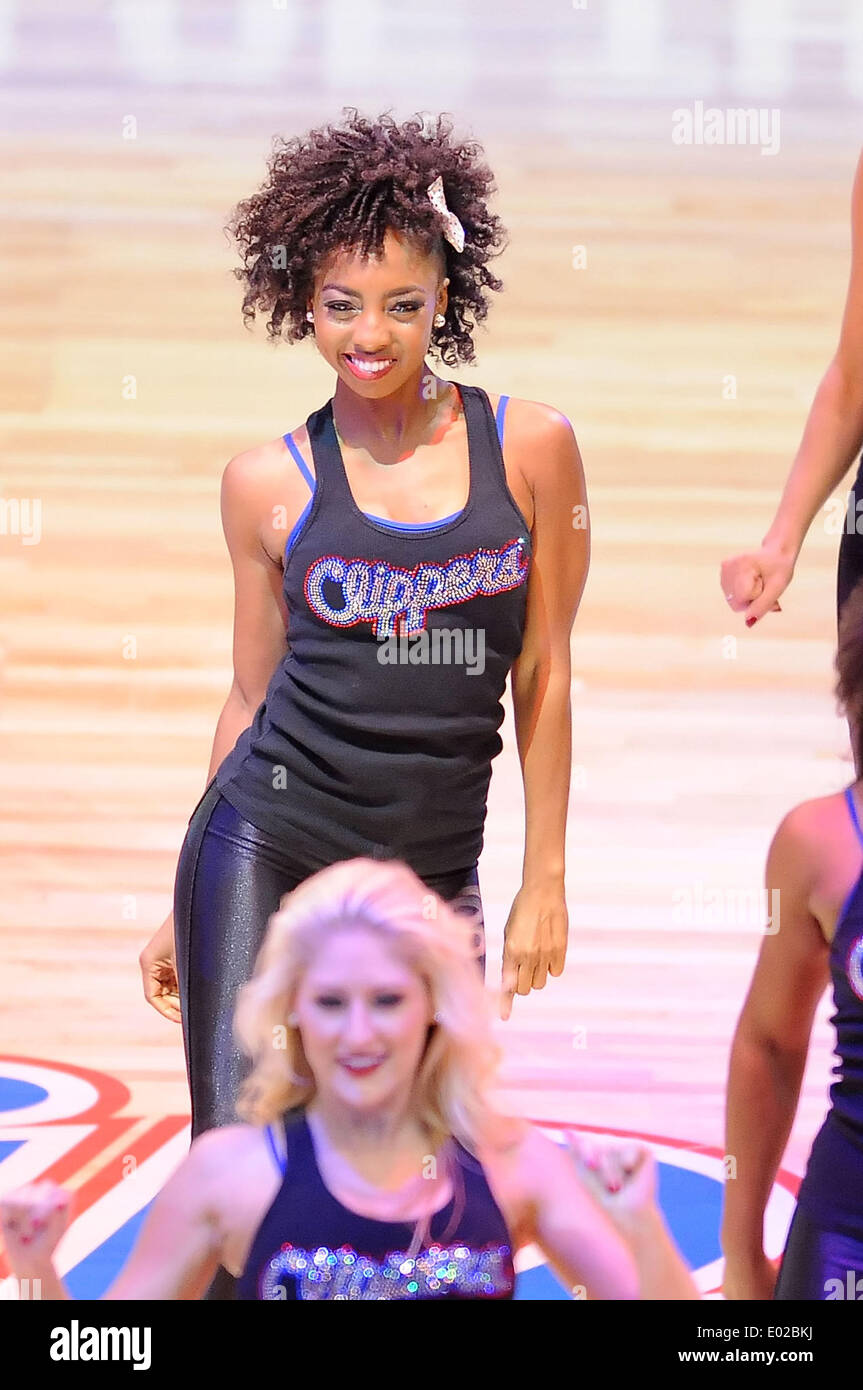 Golden round dance hi-res stock photography and images - Alamy