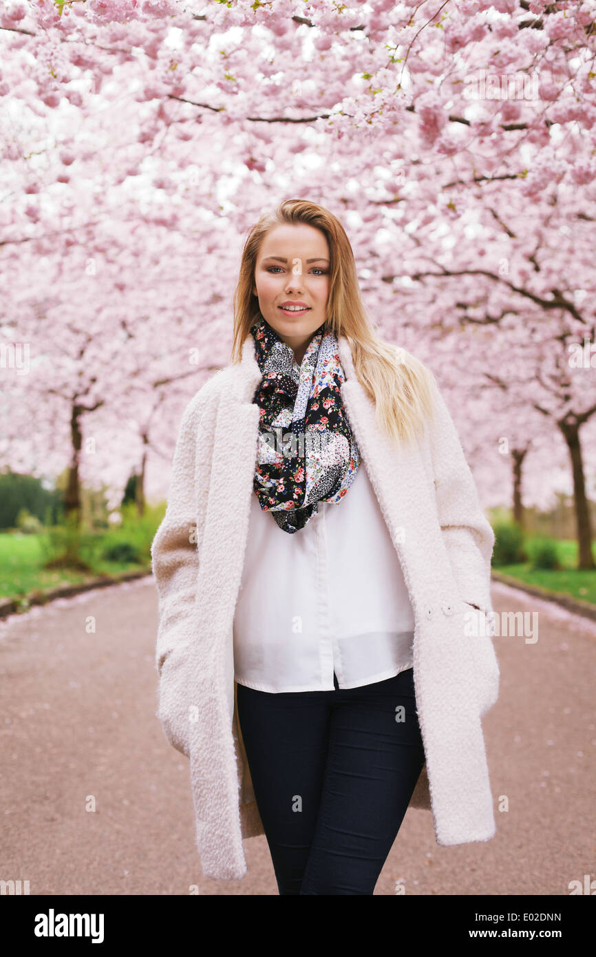 Female fashion model posing hi-res stock photography and images - Alamy