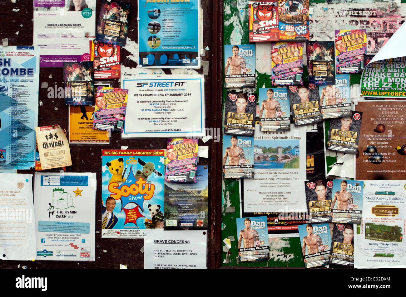 Public notice board hi-res stock photography and images - Alamy