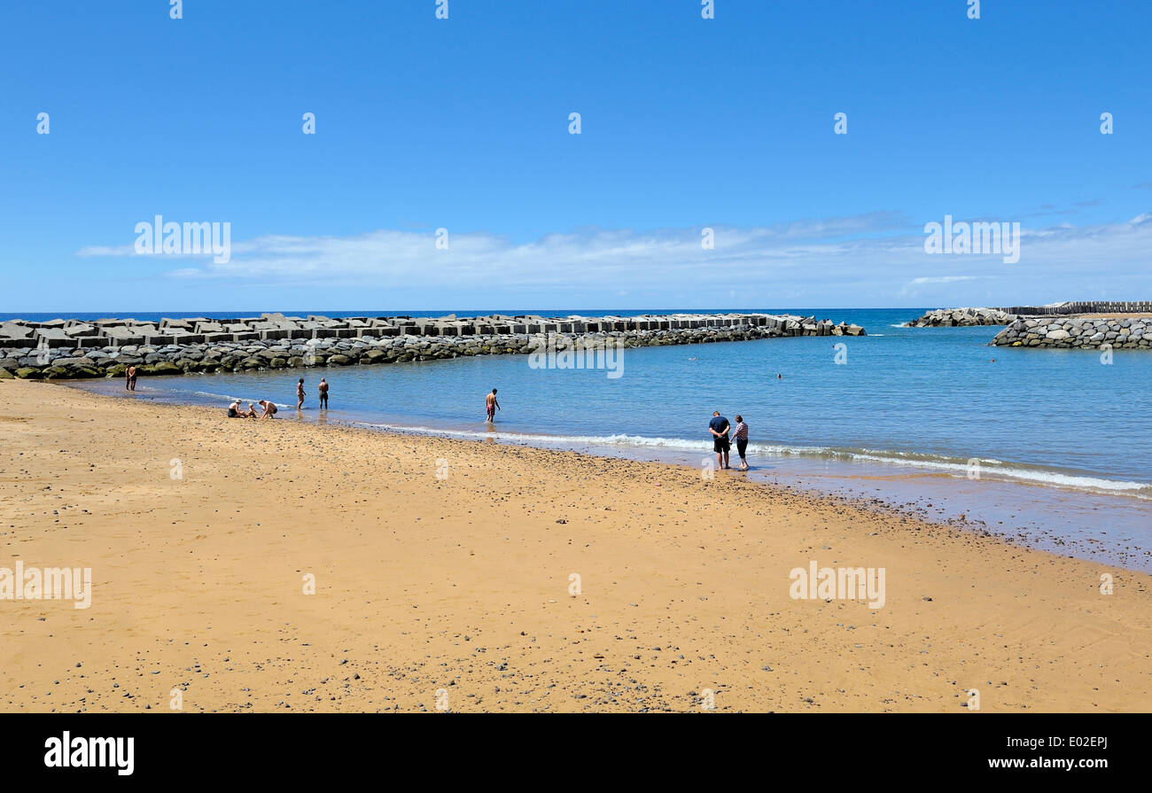Man made beach hi-res stock photography and images - Alamy