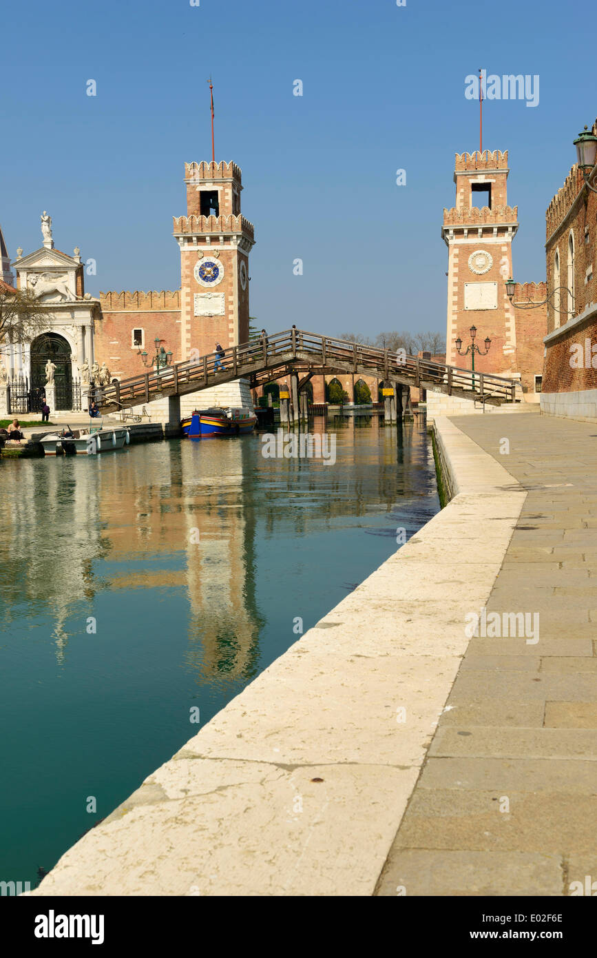 Military naval base hi-res stock photography and images - Alamy