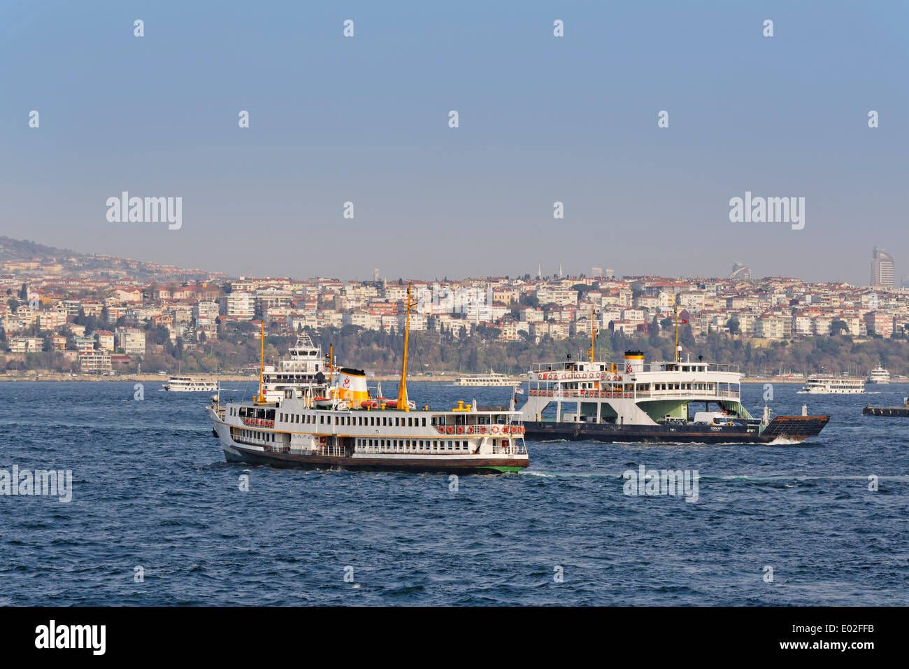 Ferries hi-res stock photography and images - Alamy