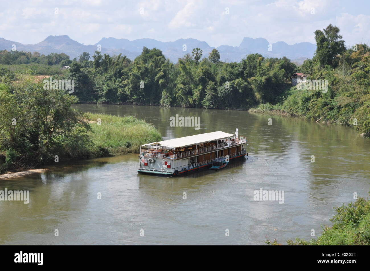 Riverboat ferry on the Mae Klong River, Thailand Stock Photo - Alamy