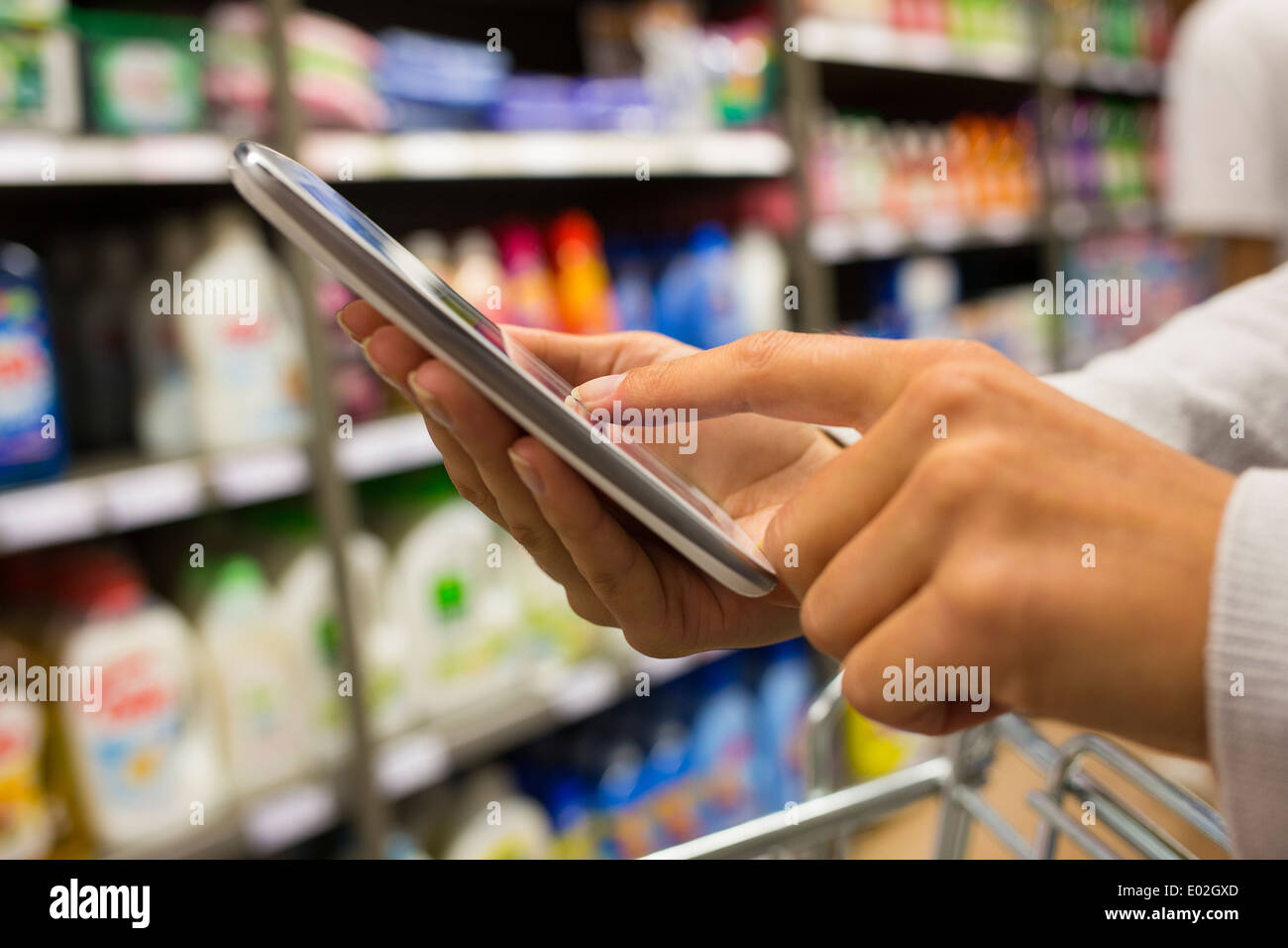 Cell phone hi-res stock photography and images - Alamy