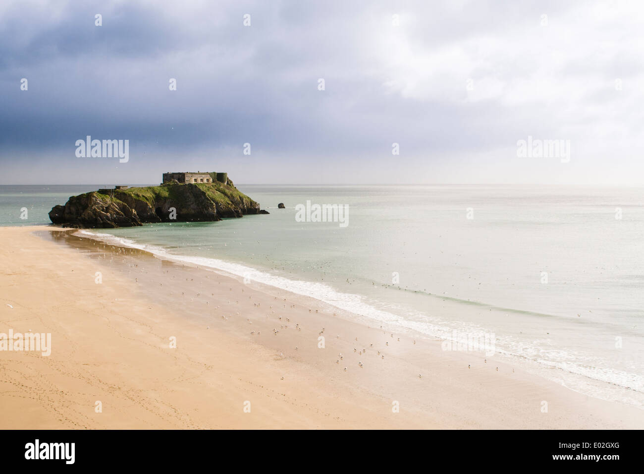 Tenby st catherines island hi-res stock photography and images - Alamy