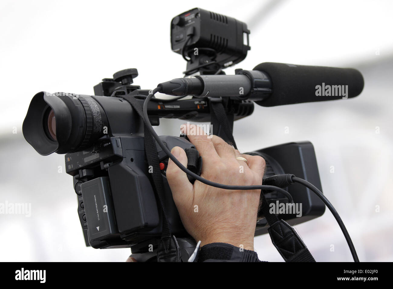 Video camera camcorder operator hi-res stock photography and images - Alamy