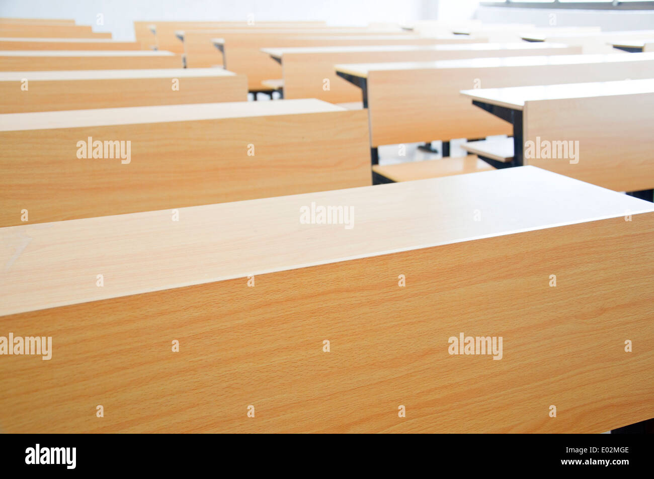 Bright elementary school classroom hi-res stock photography and images ...