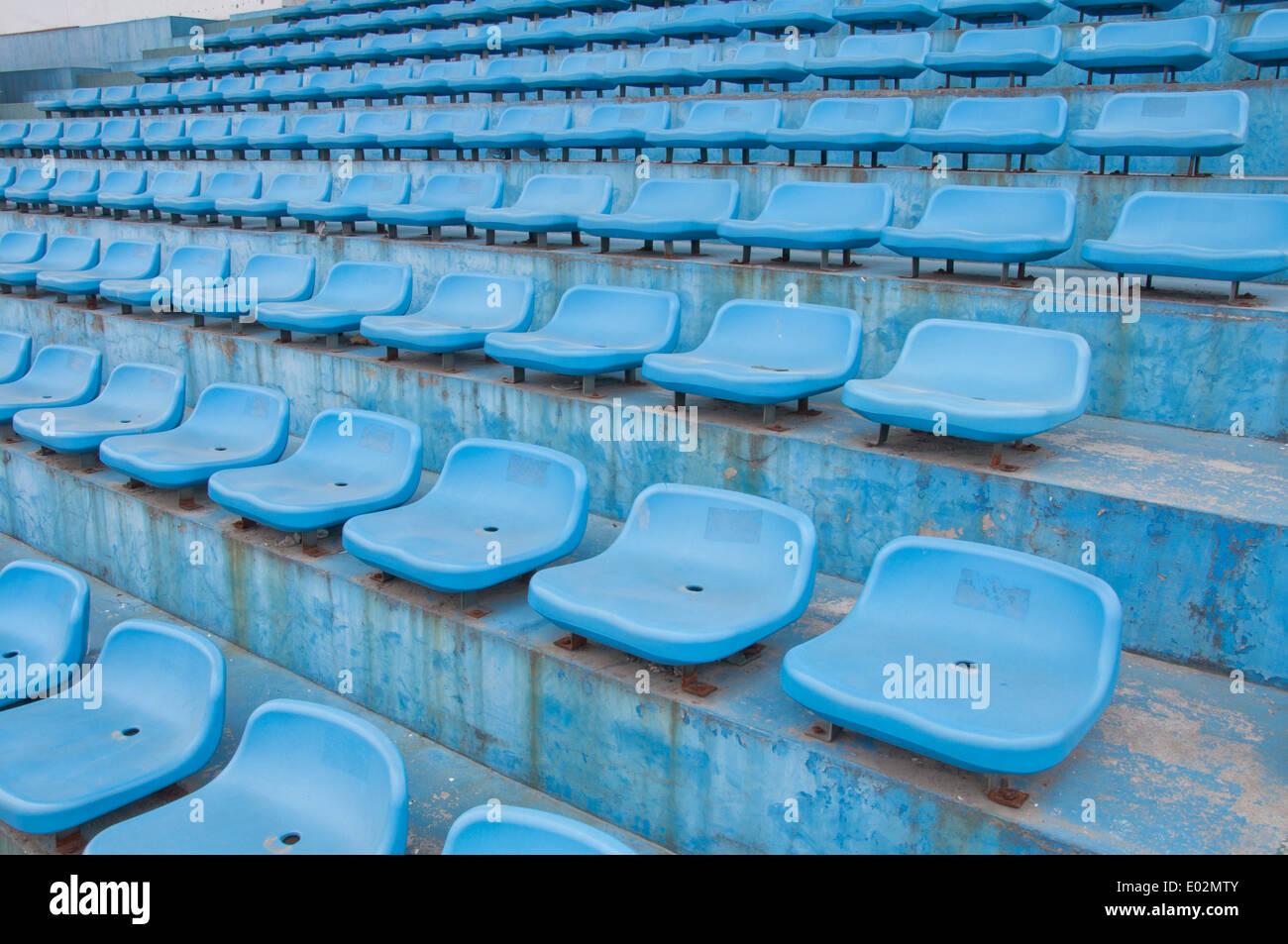 Spectator seats match hi-res stock photography and images - Alamy