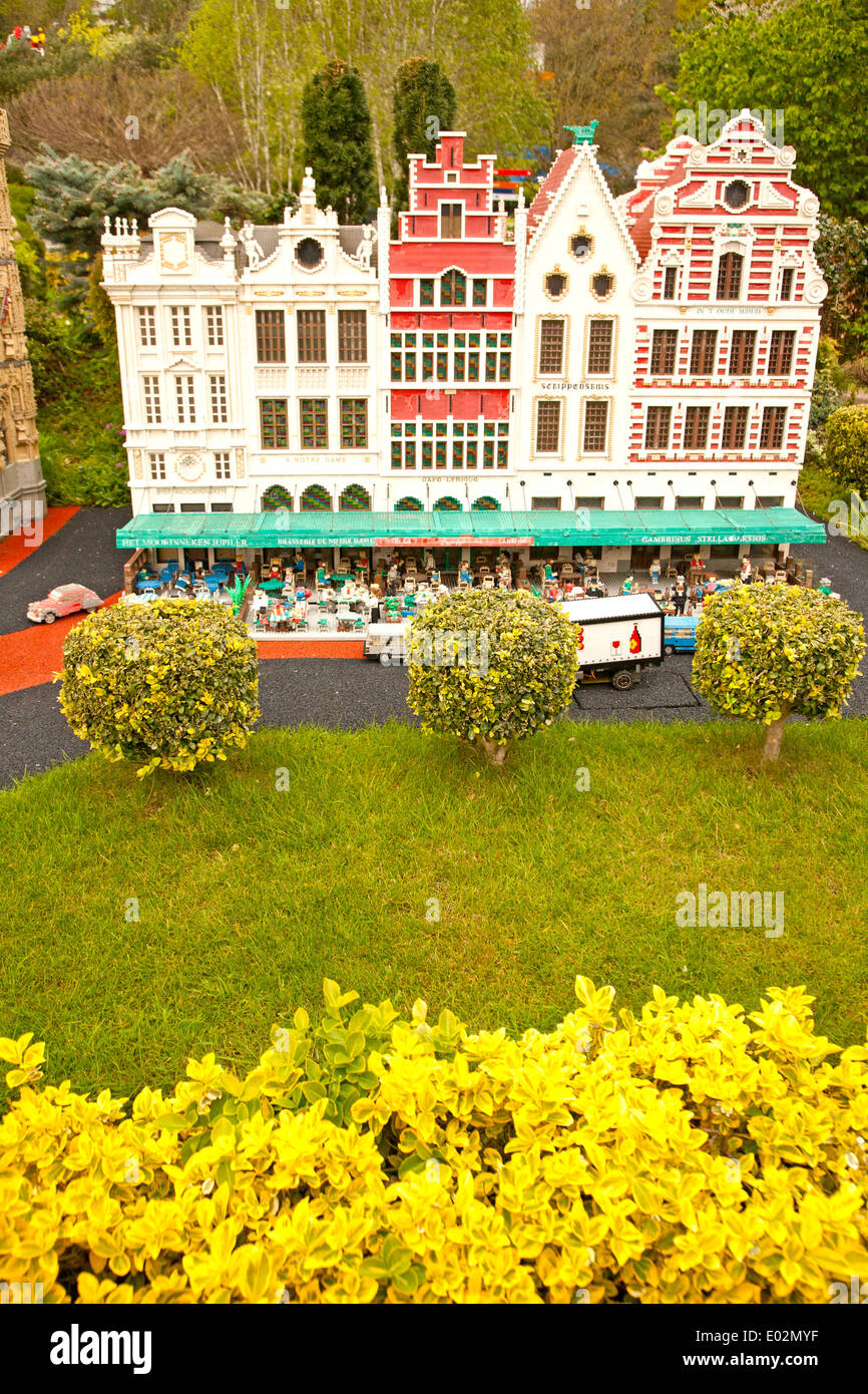 Building display hi-res stock photography and images - Alamy