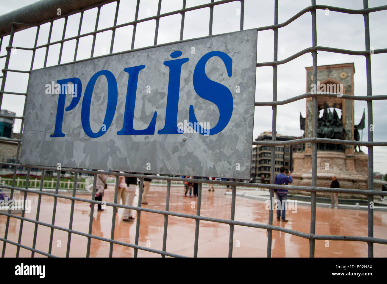 Istanbul, Turkey. 30th Apr, 2014. 39.000 police officers and 50 water ...