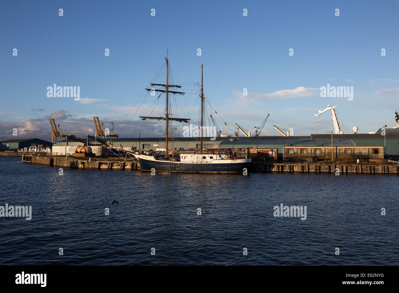 Edinburgh port hi-res stock photography and images - Alamy