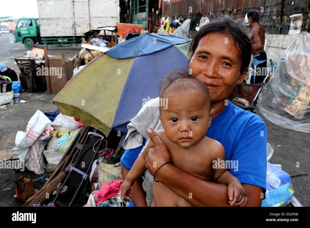 MANILA,PHILIPPINES-APRIL 30: Least fortunate street dwellers live in ...