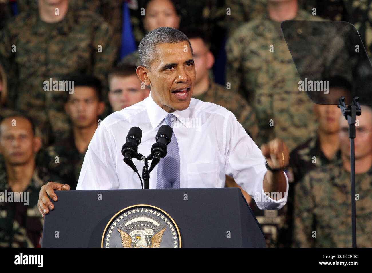 US President Barack Obama speaks to Armed Forces of the Philippines and ...