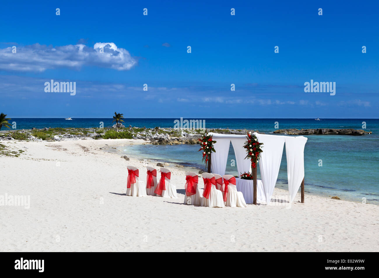 Mexican riviera wedding hi-res stock photography and images - Alamy